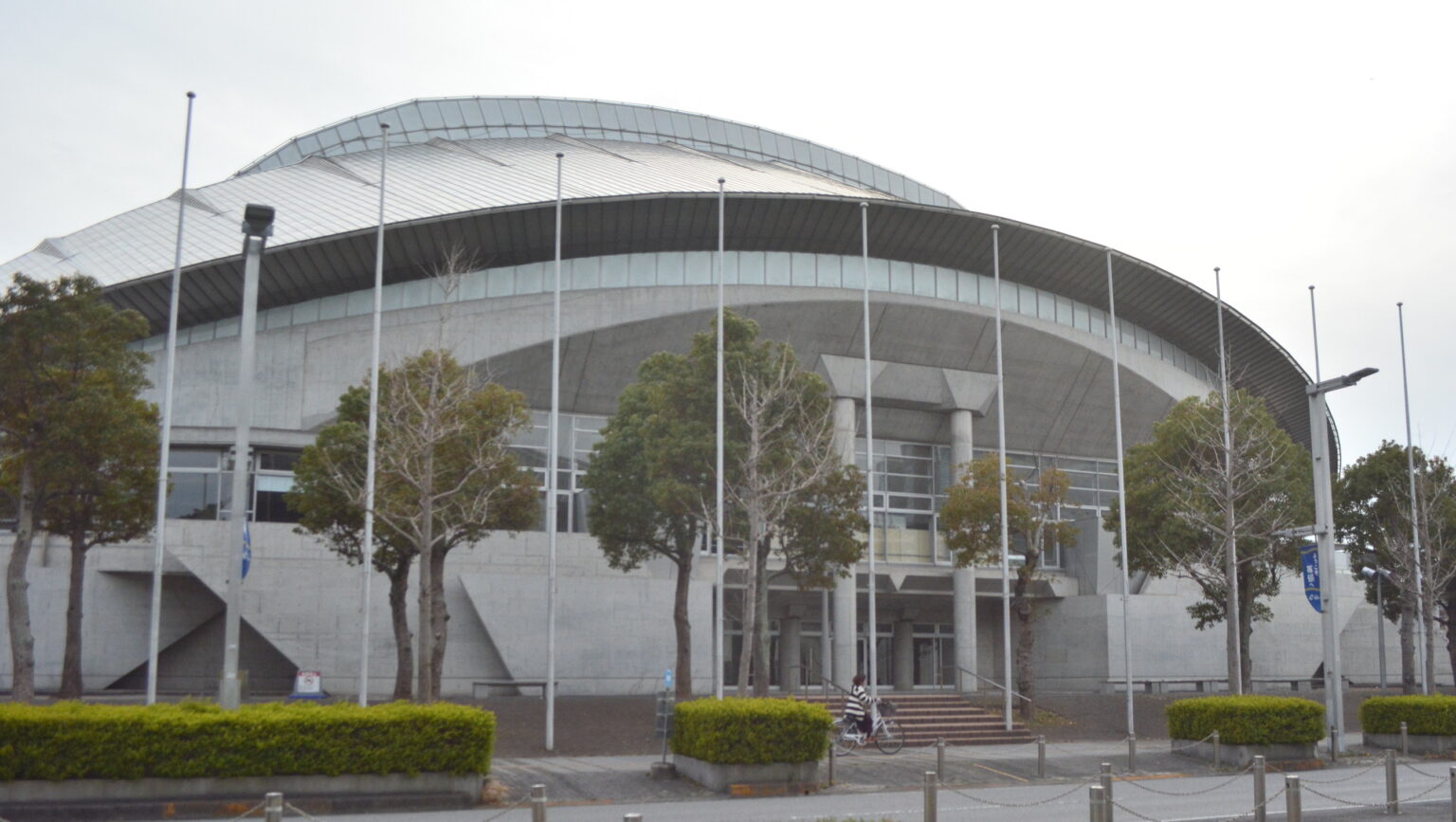 ラクリマクリスティーが12年ぶりに再結成、SNS「90年代V系ファンとしてはうれしい」「歌詞がきれい」 – emogram[エモグラム]