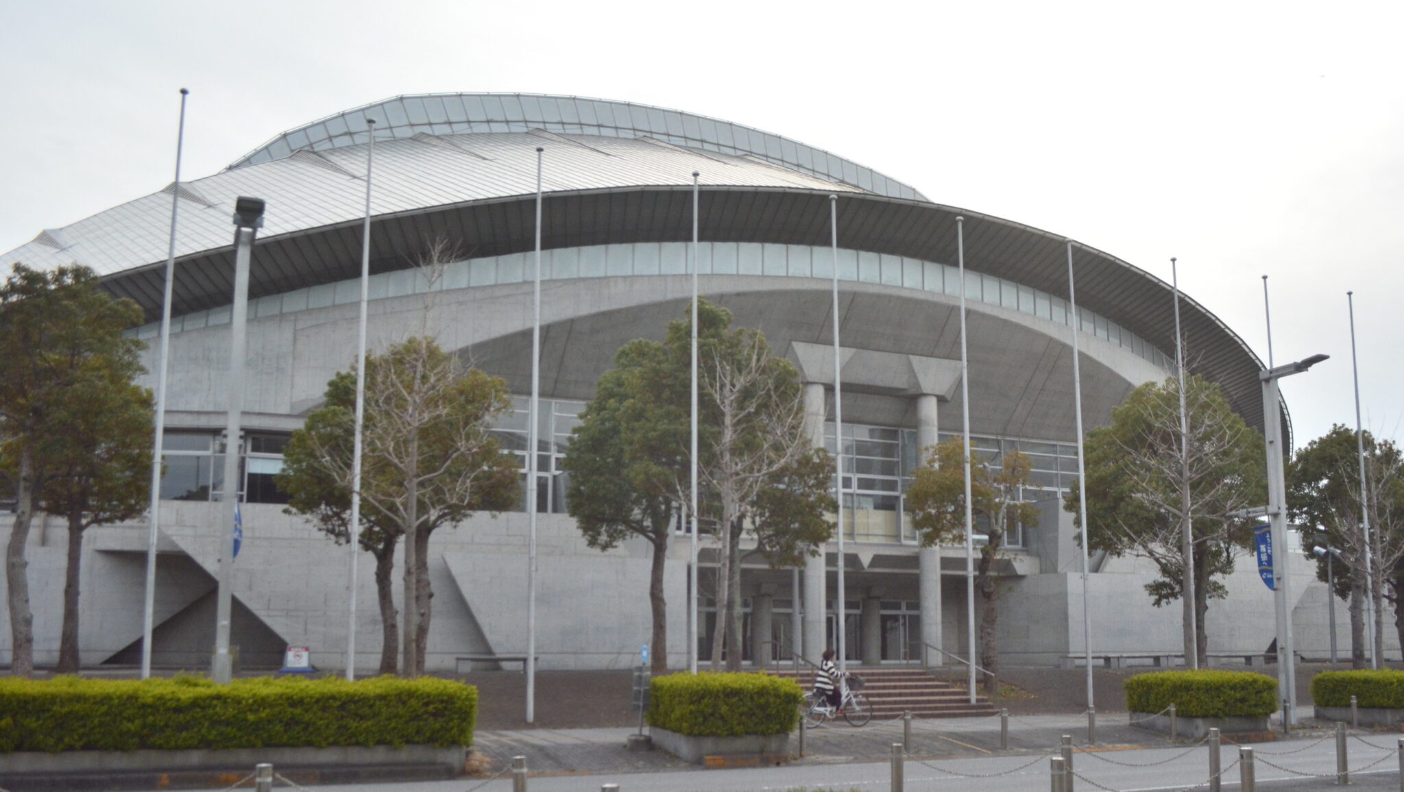 ラクリマクリスティーが12年ぶりに再結成、SNS「90年代V系ファンとしてはうれしい」「歌詞がきれい」 – emogram[エモグラム]