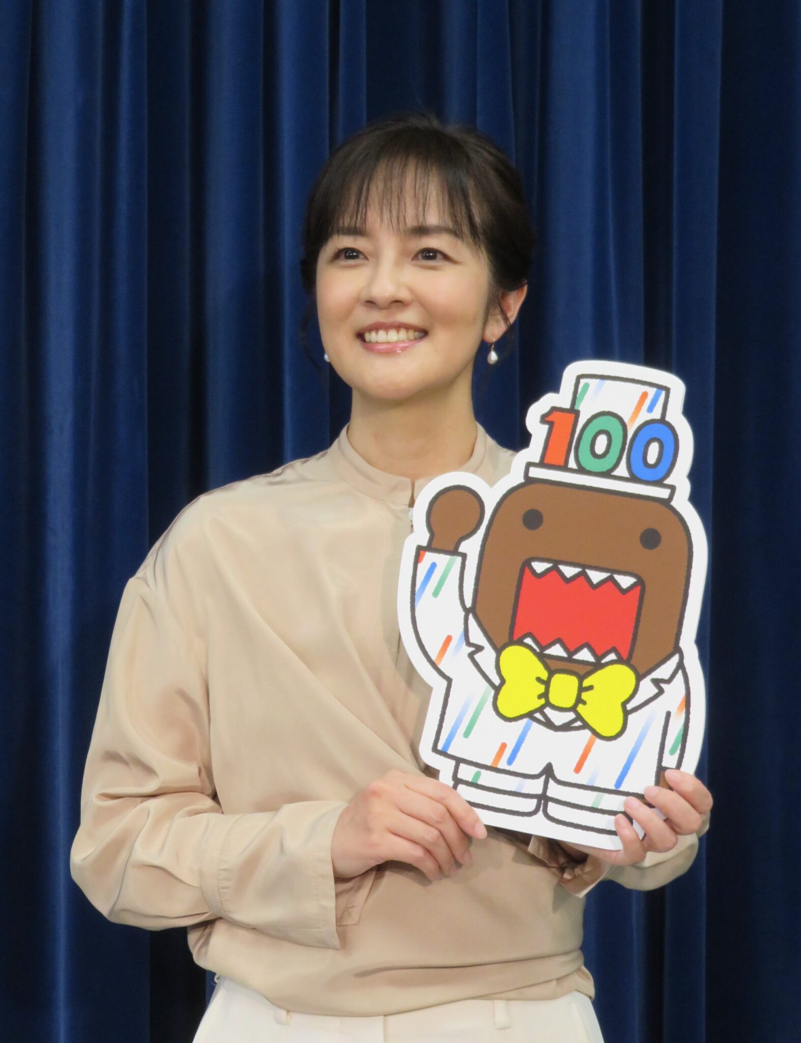 NHK鈴木奈穂子アナ、「あんぱん」朝ドラ受け涙でトレンド入り SNS「ある意味感受性が鋭敏」 – emogram[エモグラム]