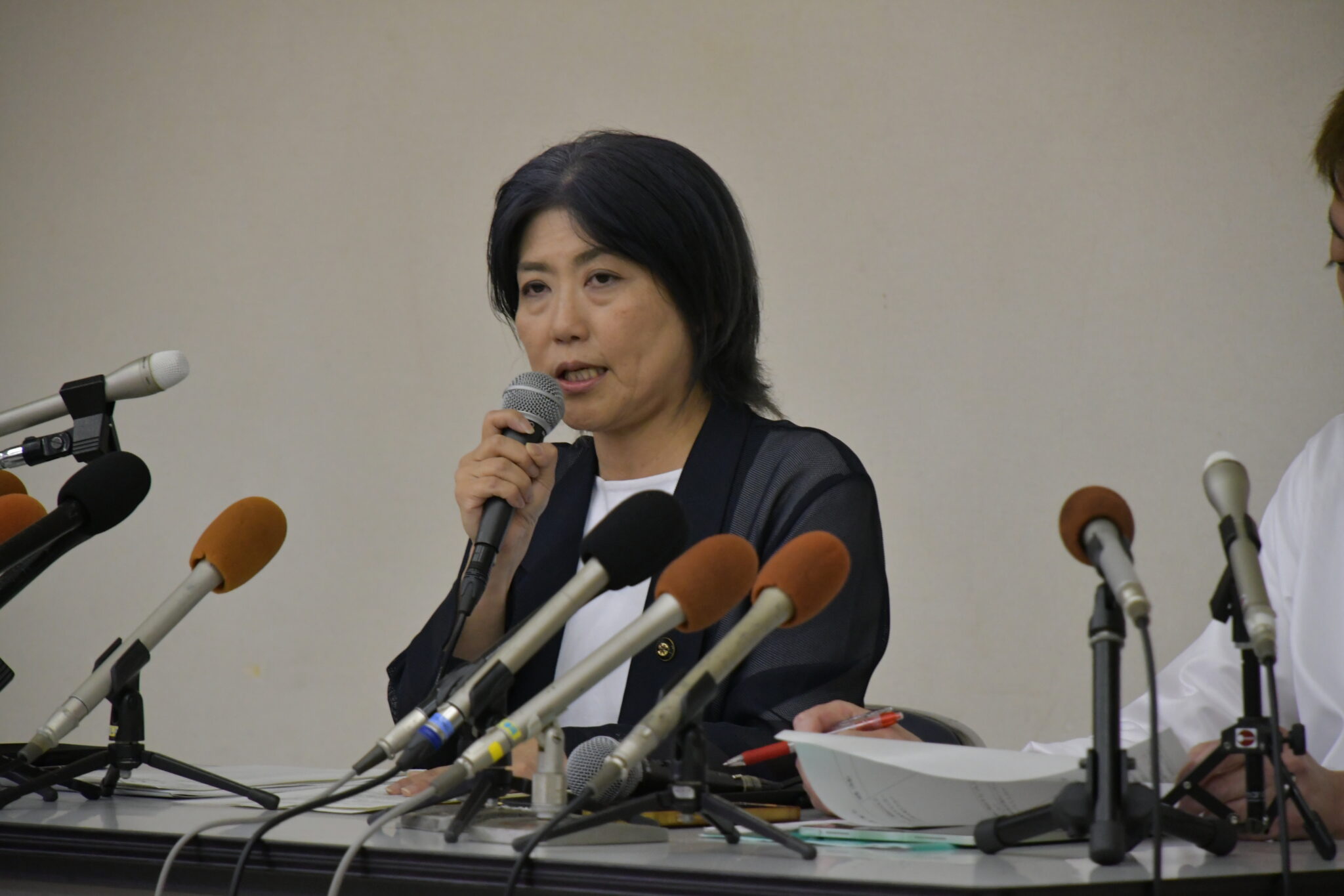 静岡・伊東市長の辞職意向撤回に対するSNSの感情は? – emogram[エモグラム]