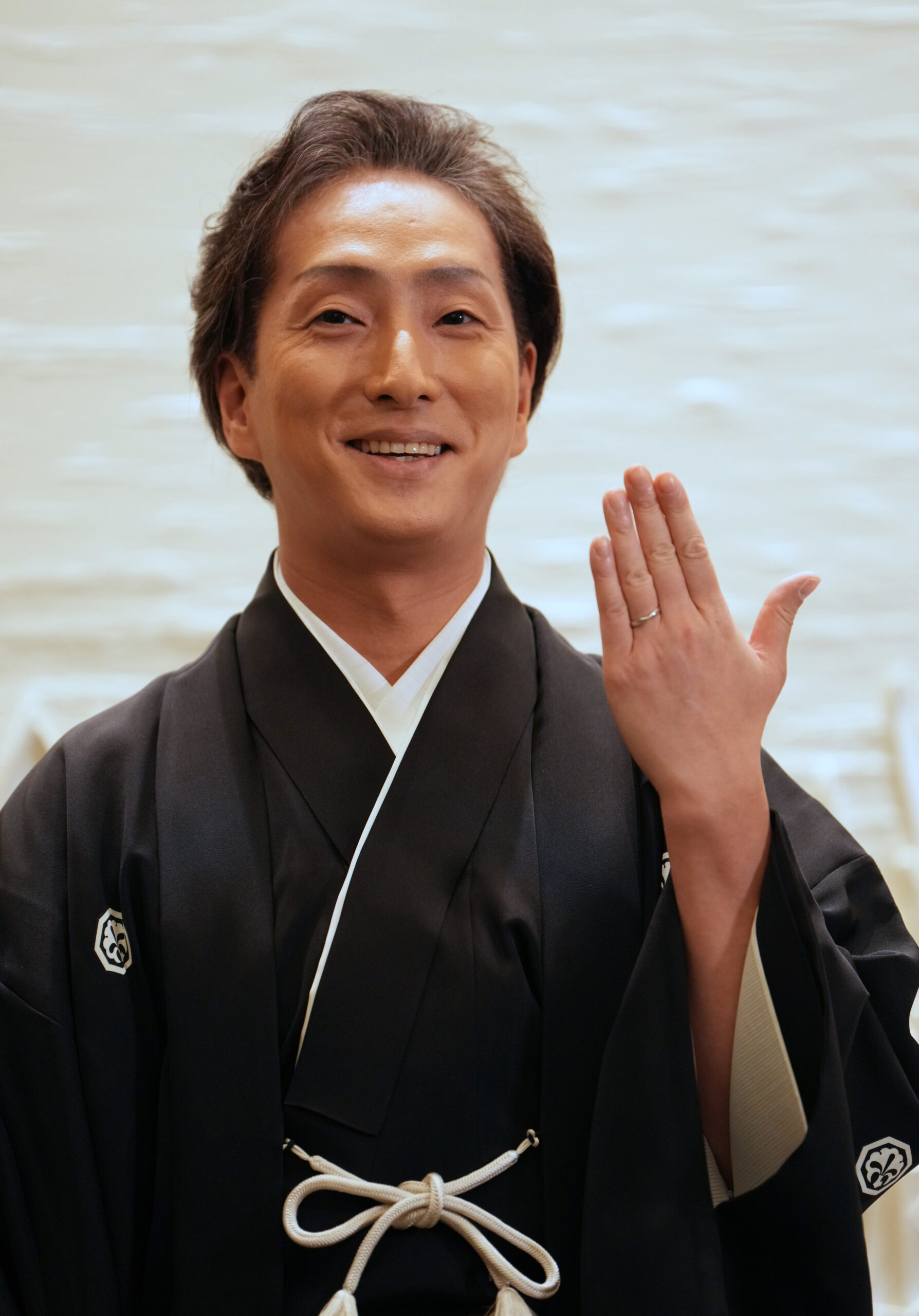 中村七之助、妻・杏奈さんと挙式・披露宴 SNS「良き伴侶を選ばれた」 – emogram[エモグラム]