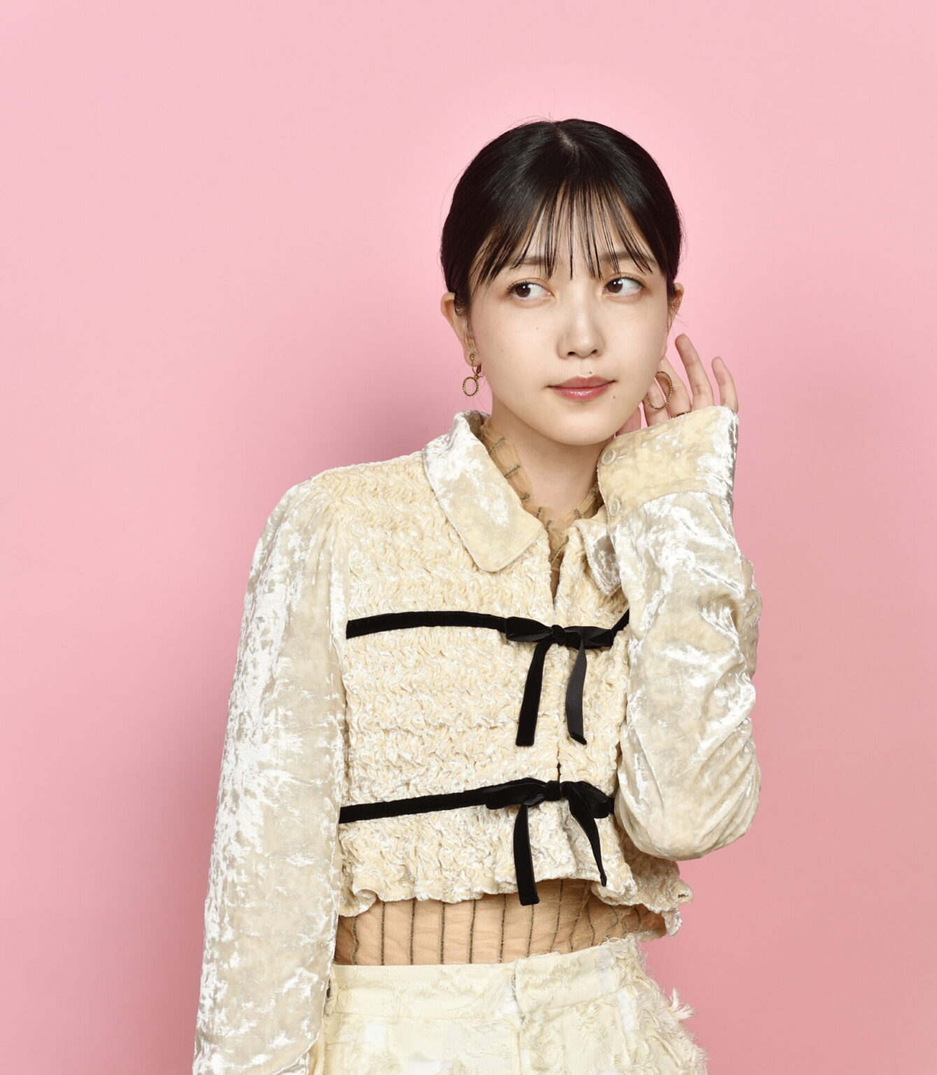 【第101回】NHK朝ドラ「あんぱん」久保史緒里演じる玉恵が初登場、三角関係の予感にSNS騒然 – emogram[エモグラム]