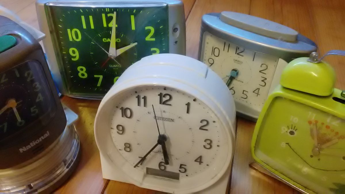 「8時10分前」は「7時50分」か「8時8、9分」か、世代間ギャップにSNSも騒然 – emogram[エモグラム]