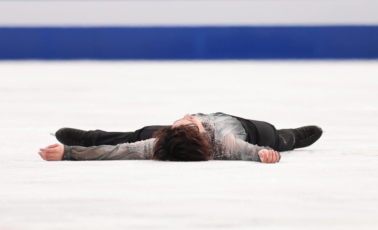 宇野昌磨、ゲーム配信きっかけの「バク転」挑戦動画をSNS大絶賛 – emogram[エモグラム]