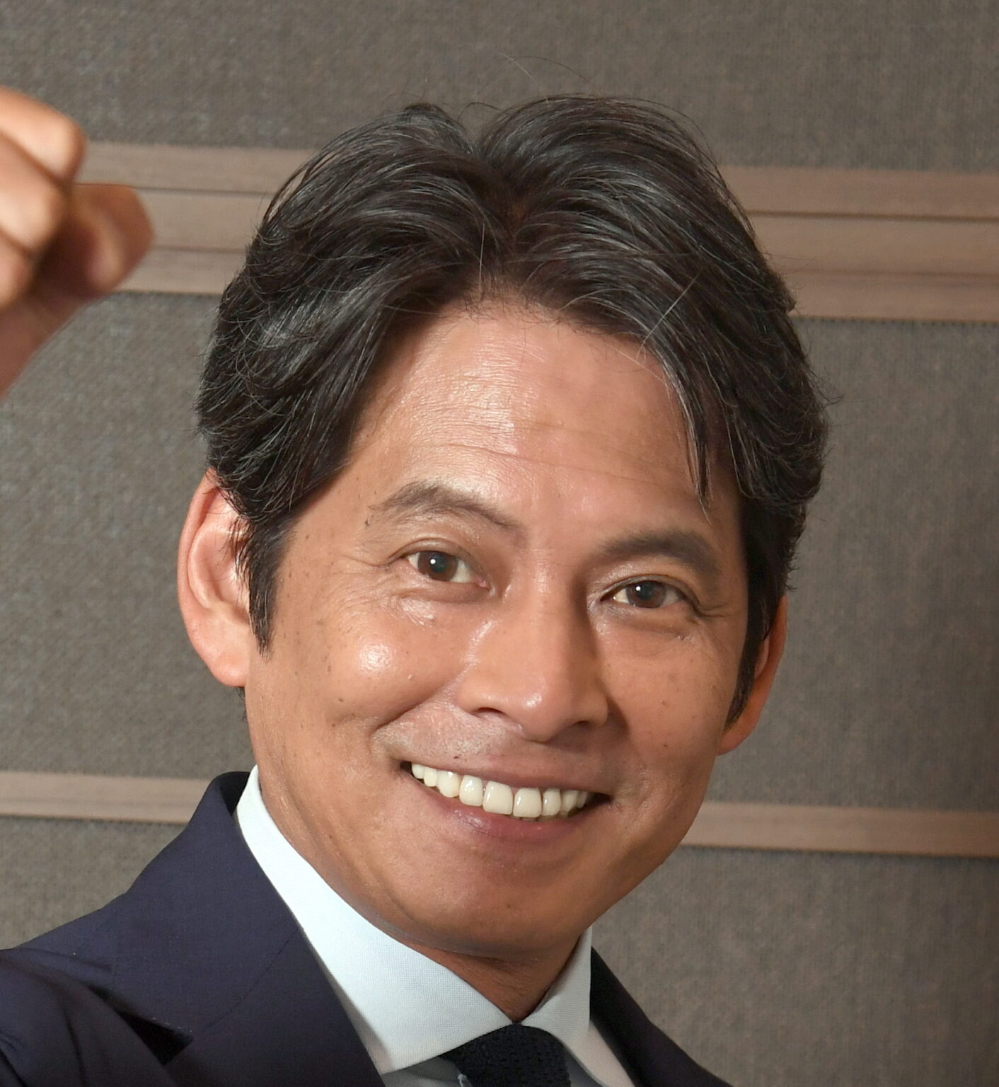 織田裕二、村竹ラシッドへの涙のエールにSNSは共感 – emogram[エモグラム]