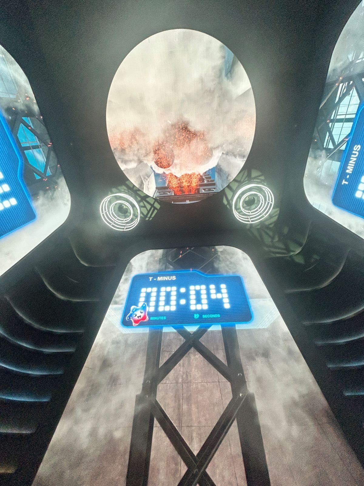 万博アメリカ館と「スパーク」君の魅力に迫った – emogram[エモグラム]