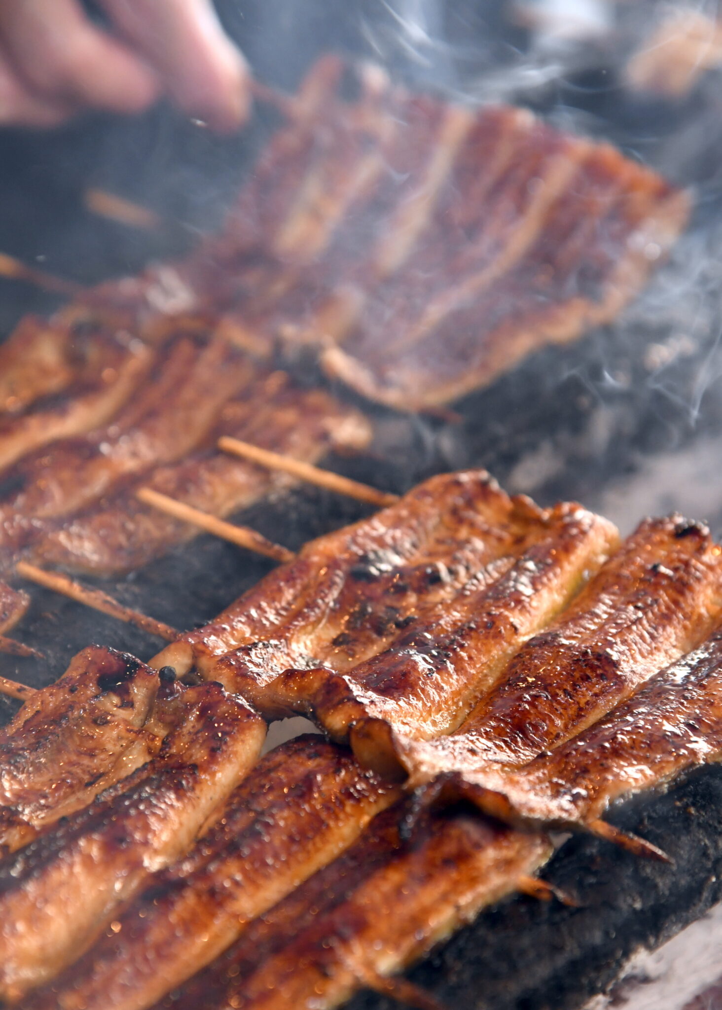 明星「一平ちゃん」幻の蒲焼のたれ味が復活へ、9年ぶりの再登場にSNS歓喜 – emogram[エモグラム]