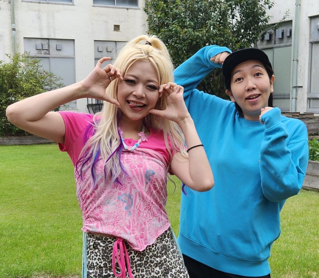 エルフ荒川、大胆イメチェンにSNS「家族全員で大声出しちゃいました」 – emogram[エモグラム]